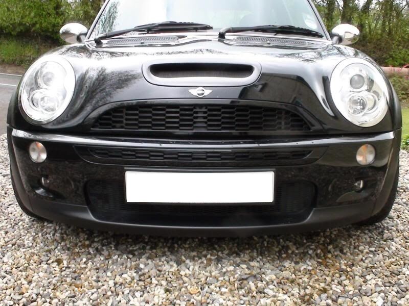 Mini Cooper R50/R52/R53 01-06 Piano Black Mesh Grill – 2xcite